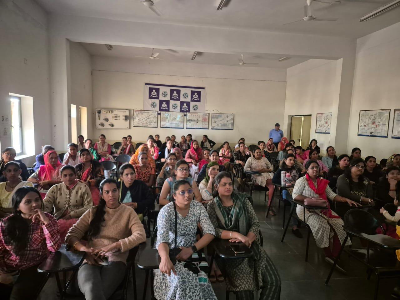 Women’s Driving Programme – Ashok Leyland Vehicle Driver Training ...